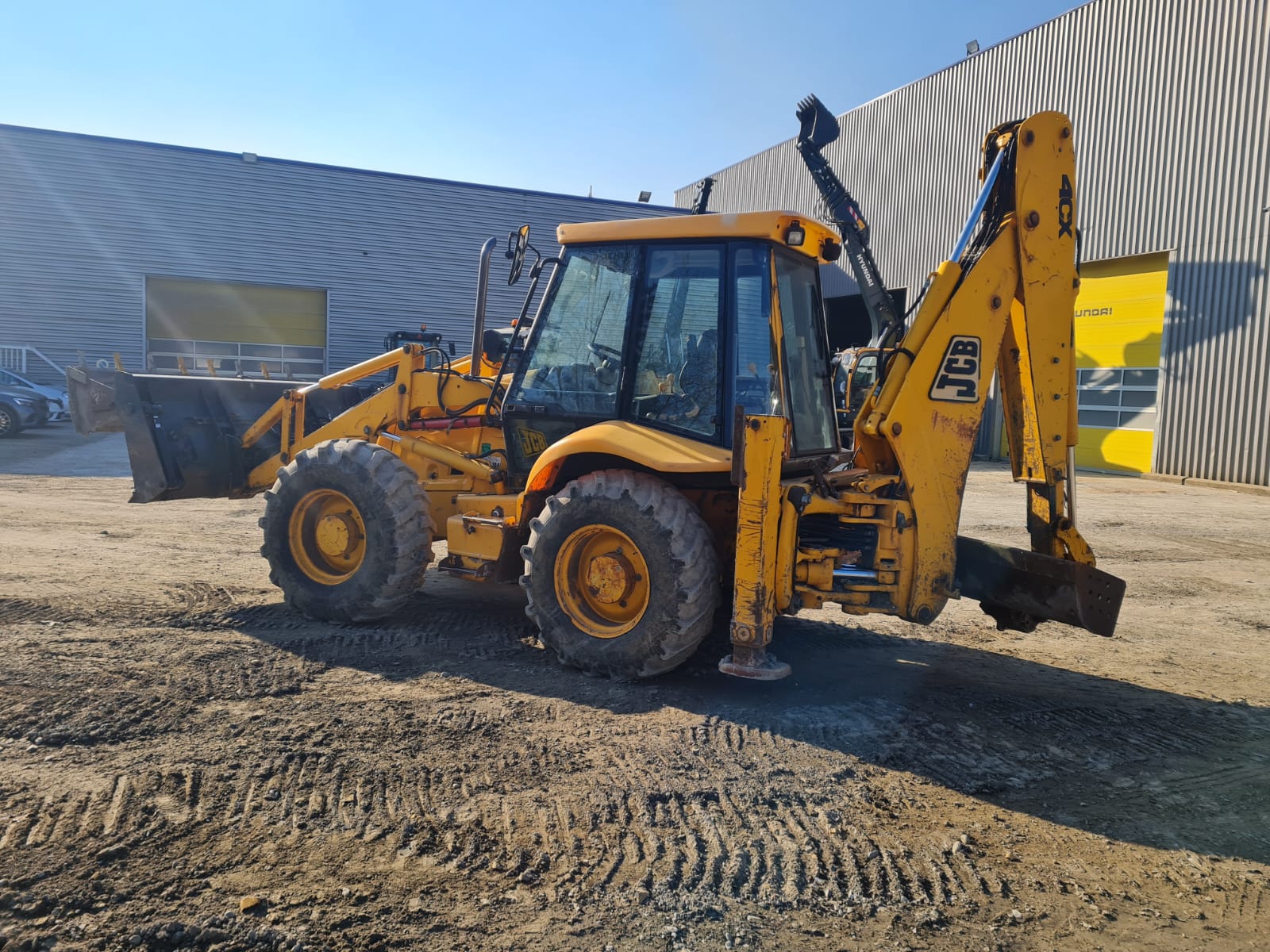 Tractopelle JCB 4CX - CURTY MATÉRIELS